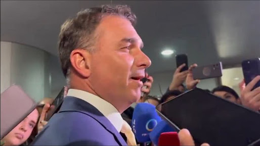 Flávio Bolsonaro ameaça Moraes e aponta dois caminhos: anistia ou ...