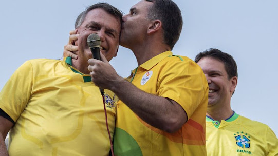 Flávio Bolsonaro foi "responsável" pela prisão do próprio pai; Entenda ...